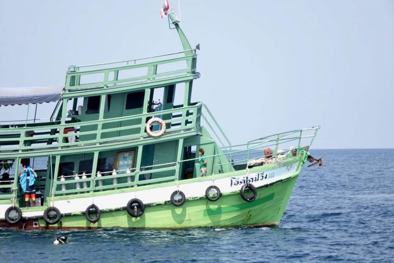 Oat Diving - Day-Trip and Liveaboard Boat